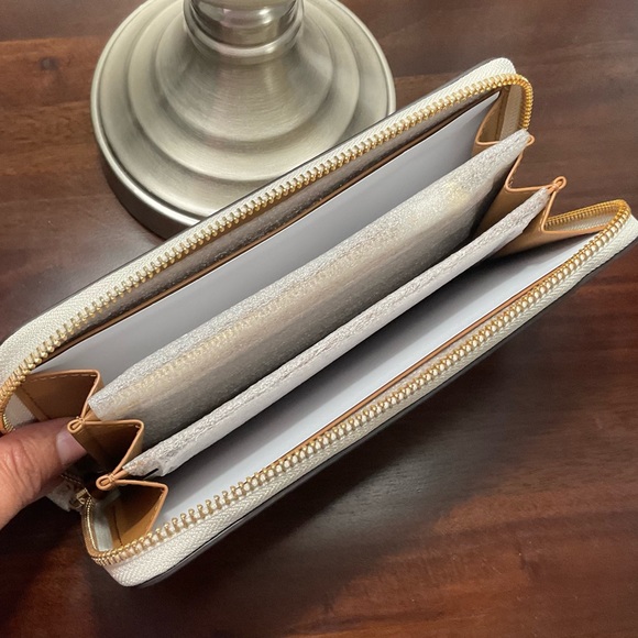 Coach | Bags | Coach Zip Around Wallet | Poshmark